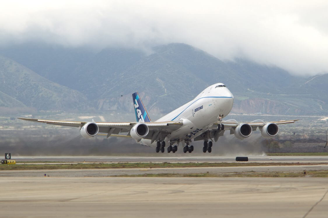 Types of Aircraft Used for Cargo Air Charters