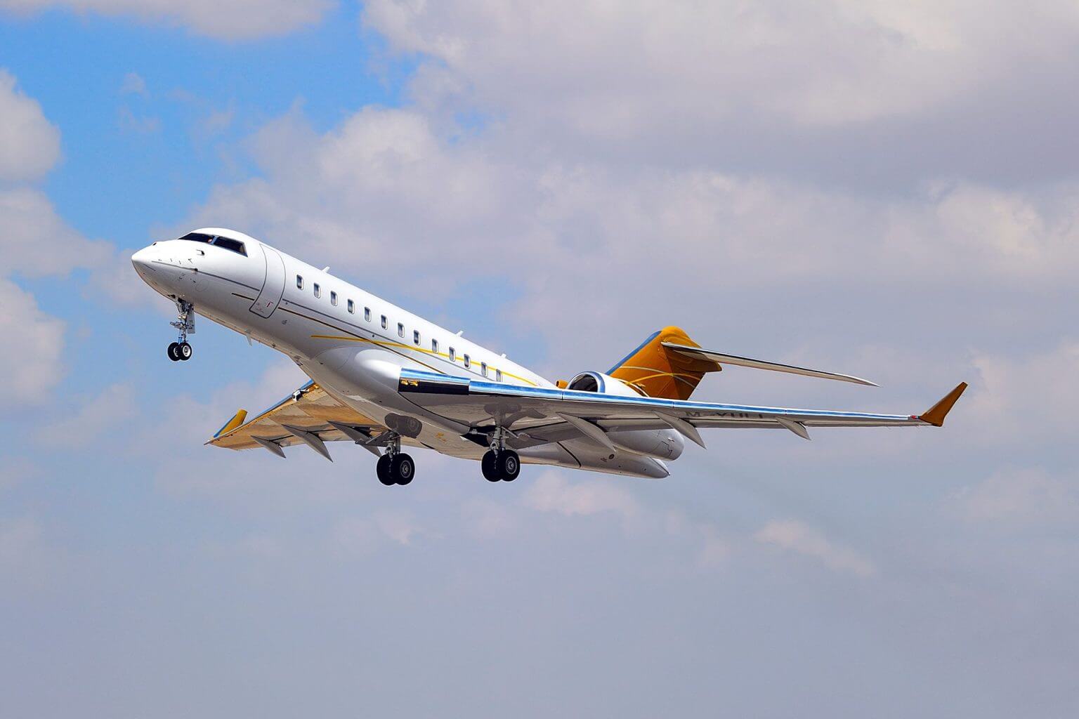 Bombardier Global Express / XRS | Private Aircraft Guide | Chapman ...
