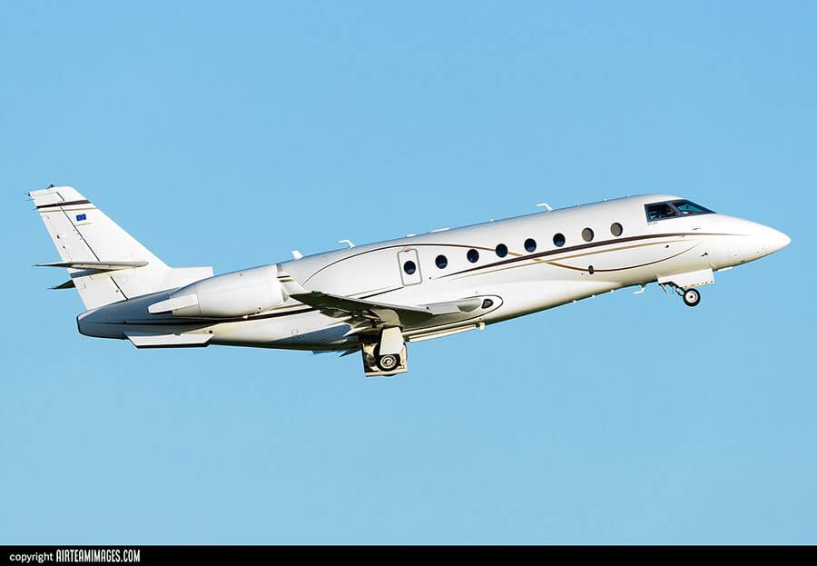 Gulfstream G200 | Private Jet Aircraft Guide | Chapman Freeborn ...