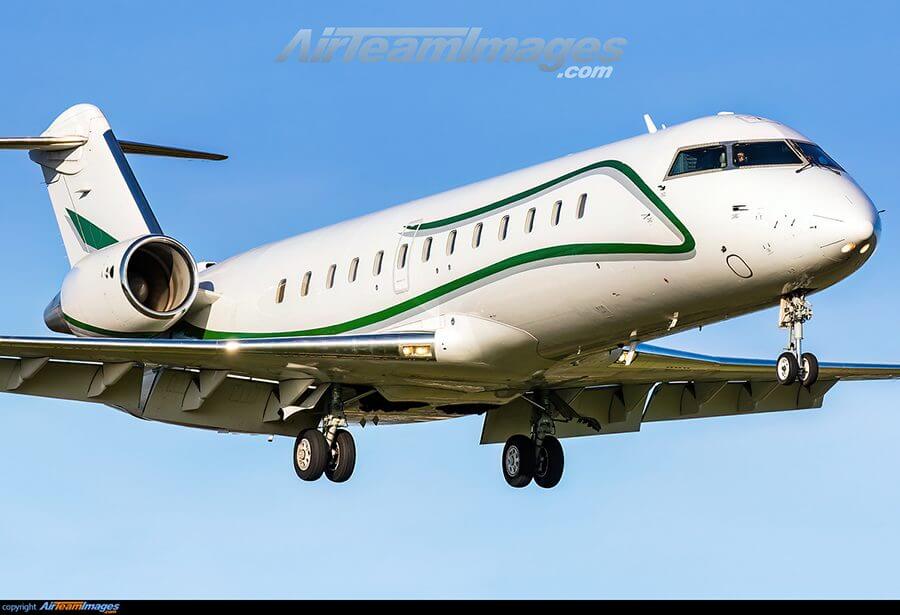 Bombardier Challenger 850 | Private Jet Aircraft Guide | Chapman ...