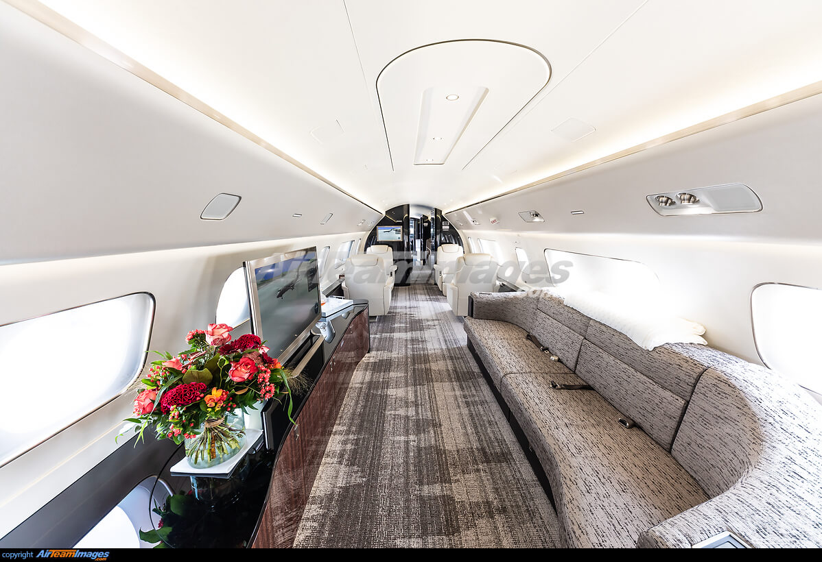 Embraer Lineage 1000 / 1000E | Private Jet Aircraft Guide | Chapman ...