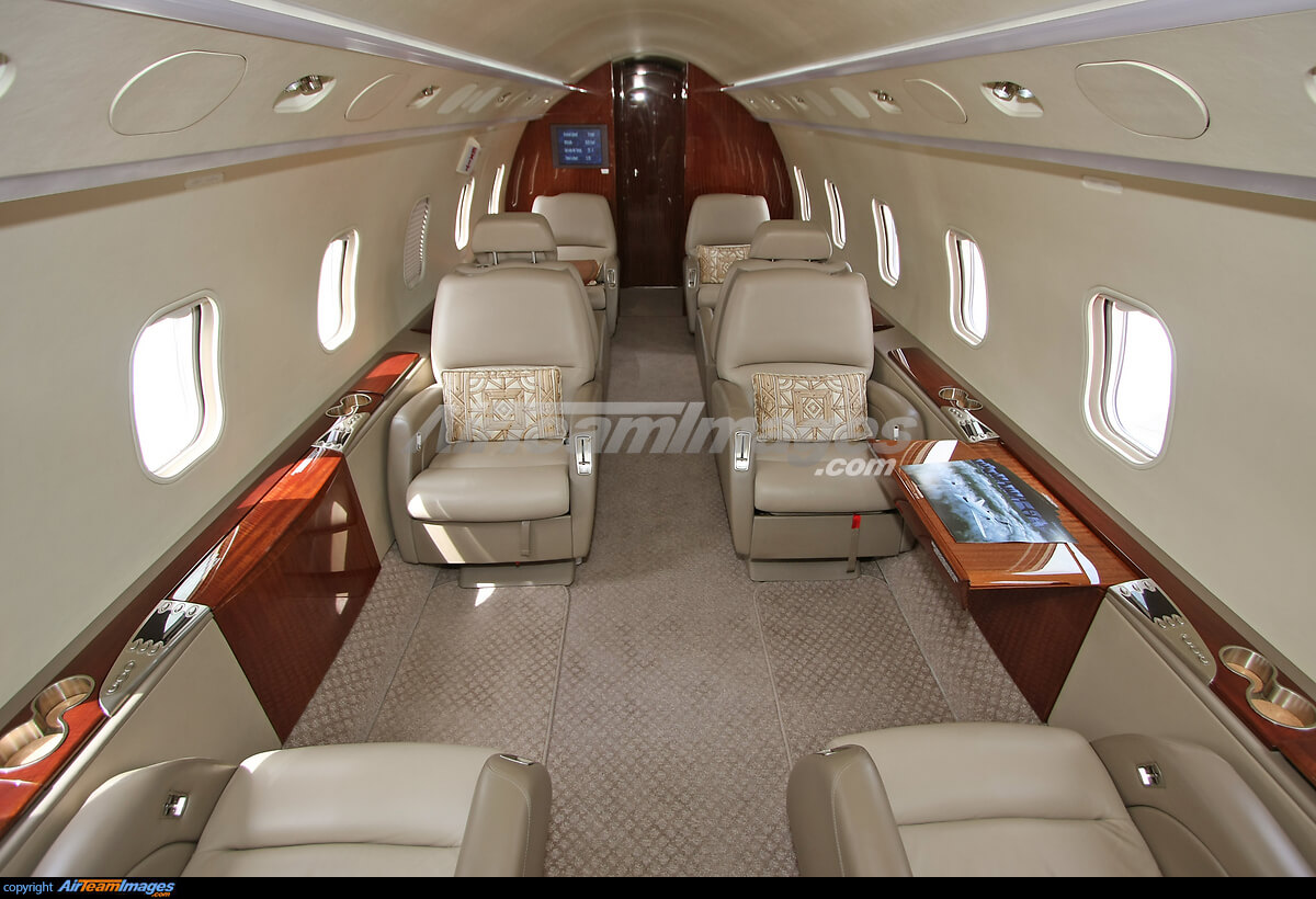 Bombardier Challenger 850 | Private Jet Aircraft Guide | Chapman ...